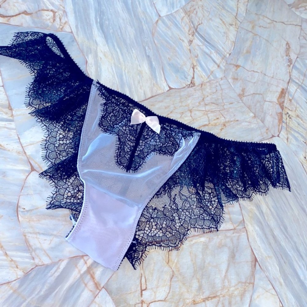Eyelash Chantilly Lace Cheeky Bikini Panty - Gem